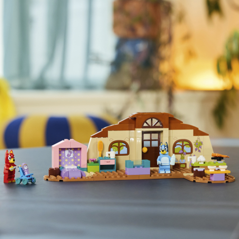 LEGO® Bluey 11221 School with Rusty and Bluey | KITSTORE.cz