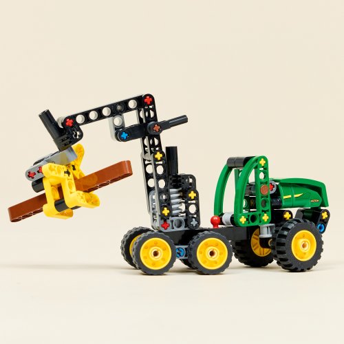 LEGO® Technic 42218 L’abatteuse John Deere 1470H | KITSTORE.fr
